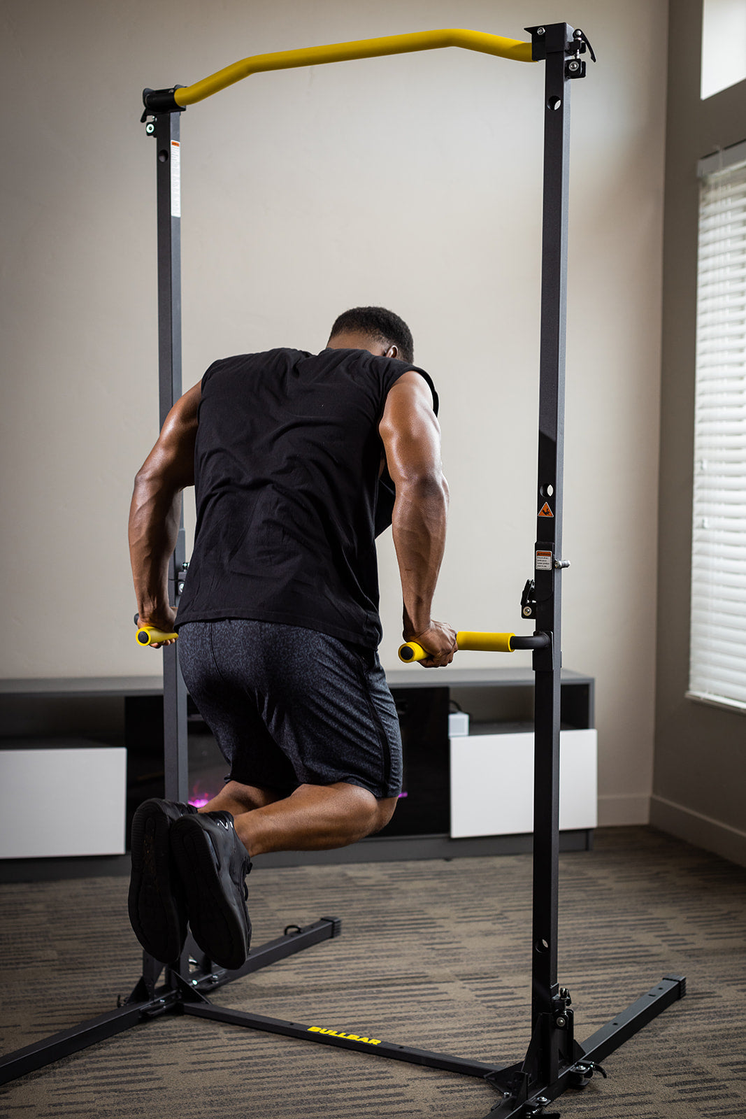 Bullbar Portable Pull-up Bar – Bullbar Fitness